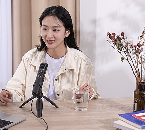 Buy BOYA BY-EM20 Live Streaming Microphone online in Pakistan - Tejar.pk