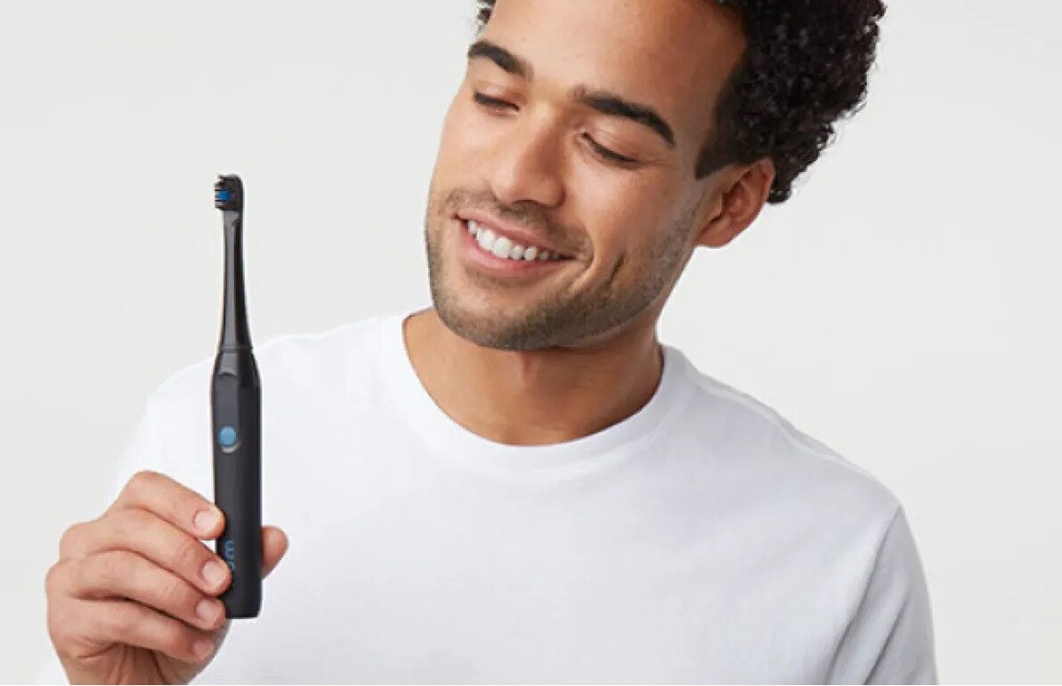Buy Colgate hum Adult Smart Electric Toothbrush - Black - Rechargeable ...