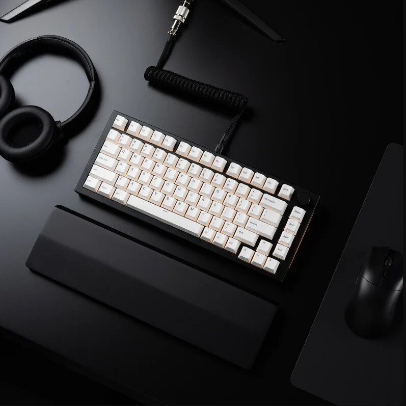 Buy Glorious GMMK PRO 75% Gaming Keyboard online in Pakistan - Tejar.pk