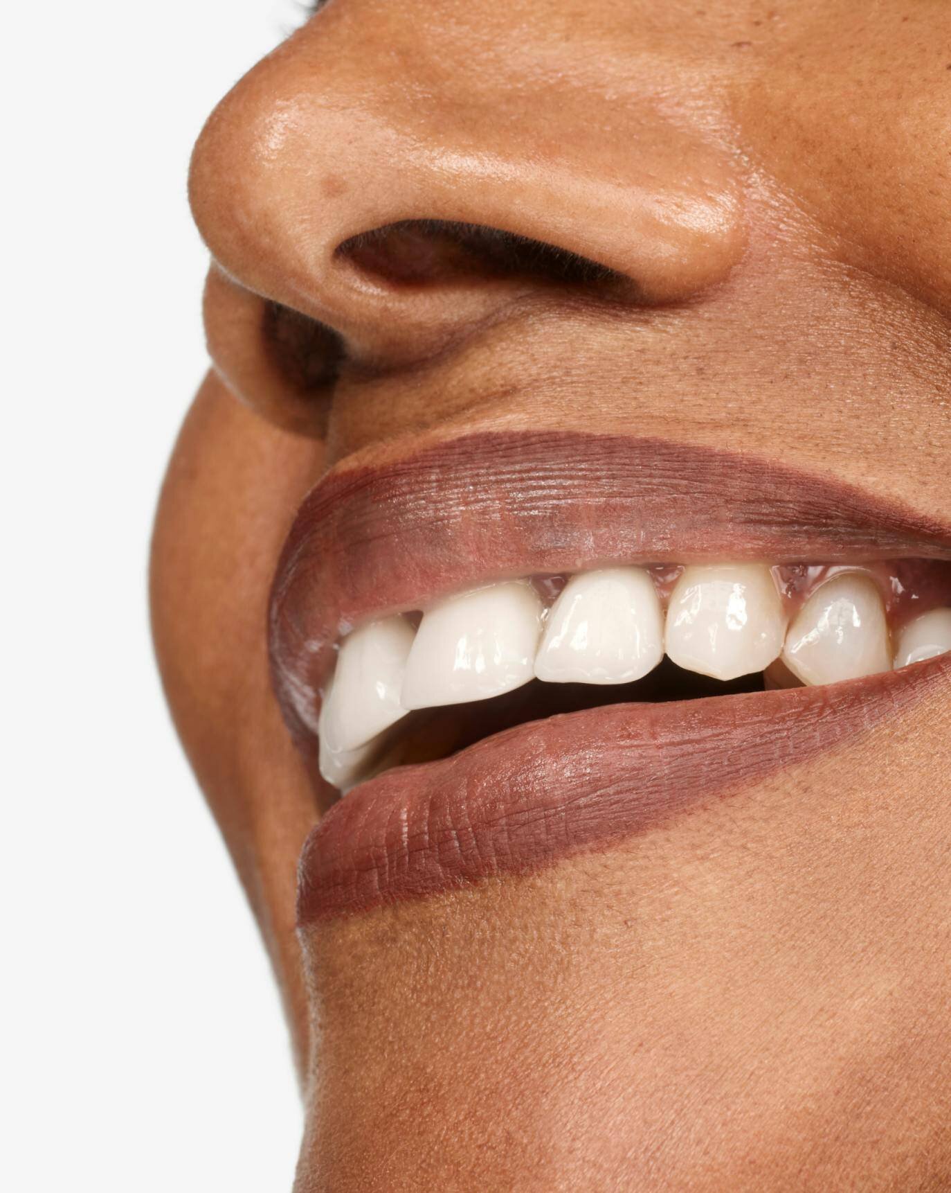 Buy Glossier Lip Line Enhancing Pencil - Nip online in Pakistan - Tejar.pk