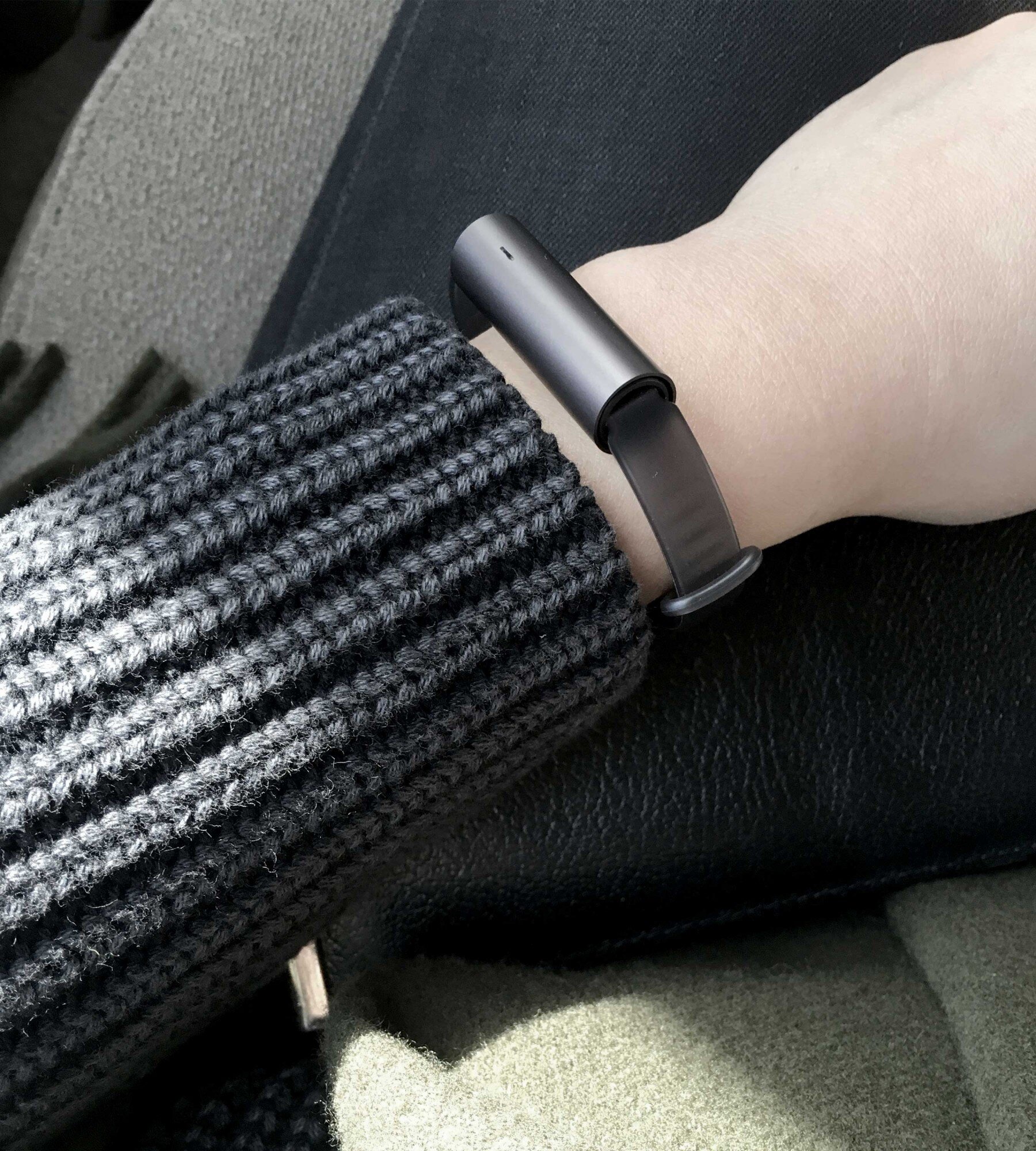 Buy Misfit Ray Fitness + Sleep Tracker - Black Sport Band - Carbon ...