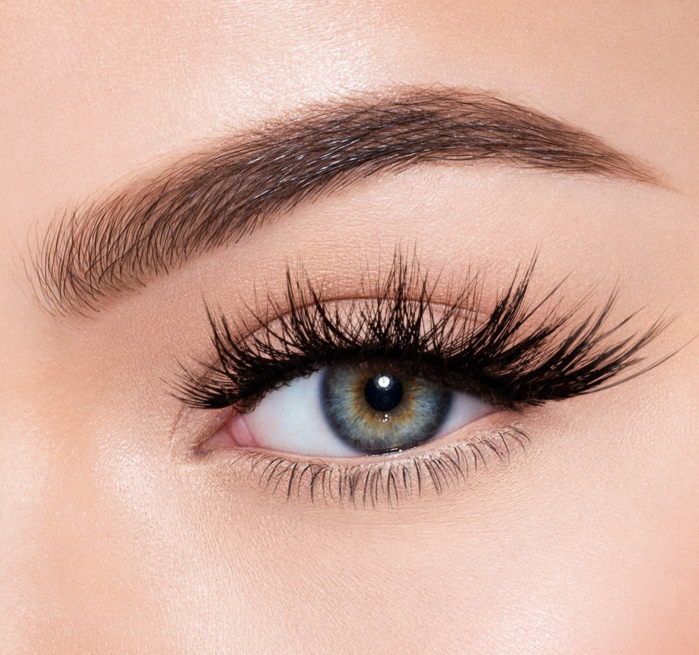 Buy Morphe Premium Eye Lashes - Yass Queen online in Pakistan - Tejar.pk