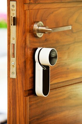 Yale ENTR Smart Door Lock Best Prices in Pakistan - Tejar.pk